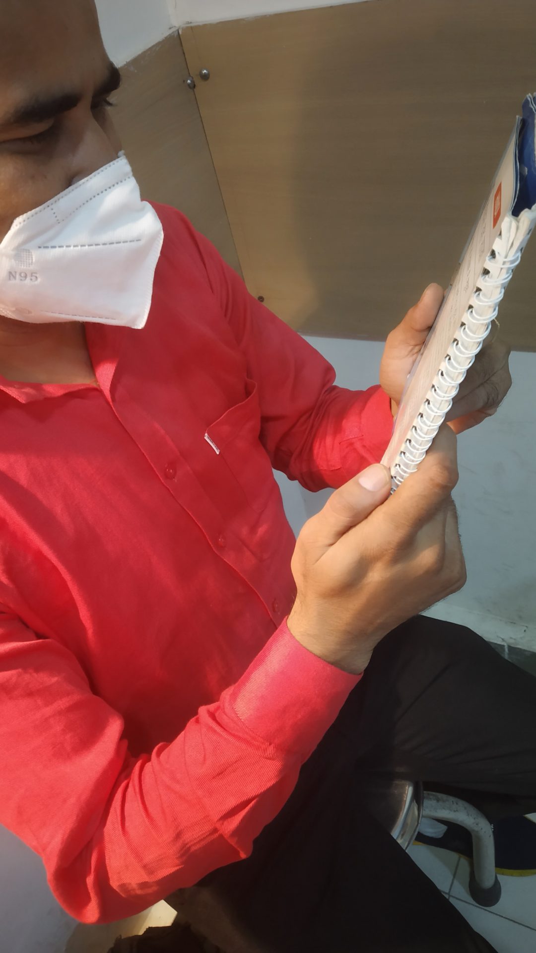 Pre-Presbyopia: When Your Eye Become Older Than Your Age - Vision ...